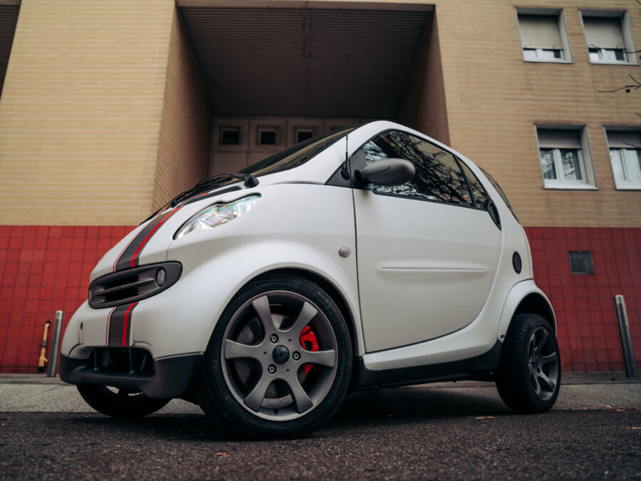 AZNOM Automotive for Smart 4Teen - Only bespoke automotive